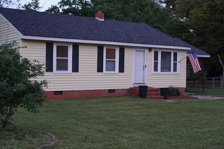 Cottage On Carlos
3 Beds • 3 Bedrooms - Fayetteville, NC