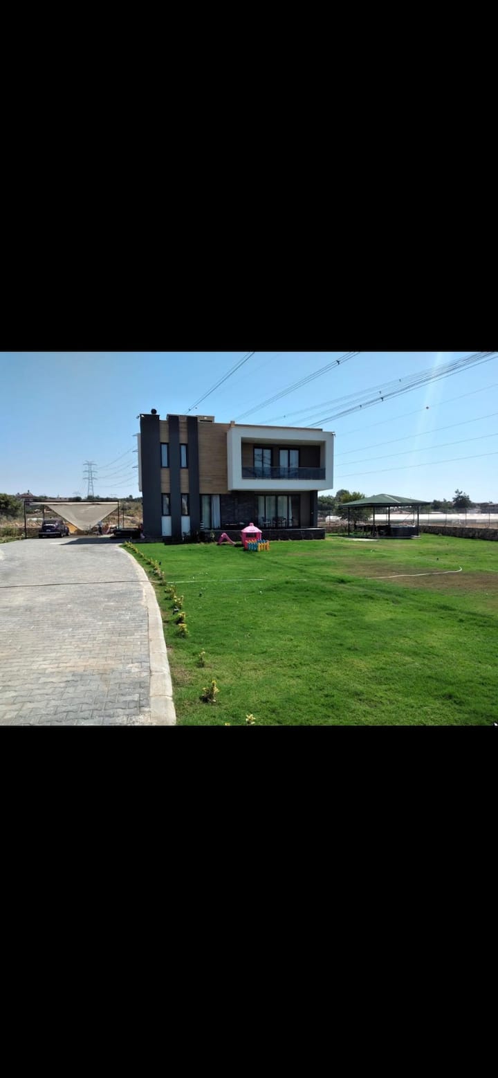 Havuzlu 5.000m2 Arazi Içerisinde Bağımsız Villa. - Antalya