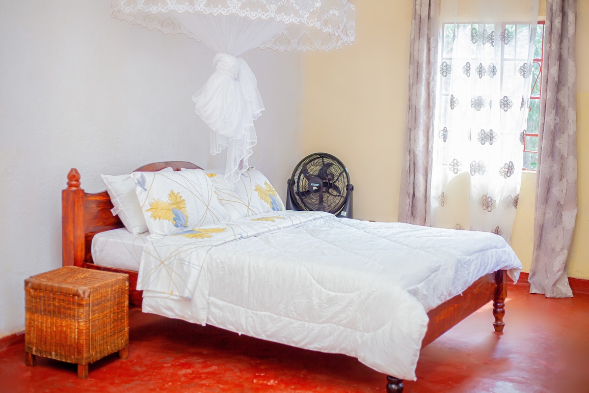 Beautiful lakeview cottage Mayoka, Chikale Beach - Houses for Rent in ...