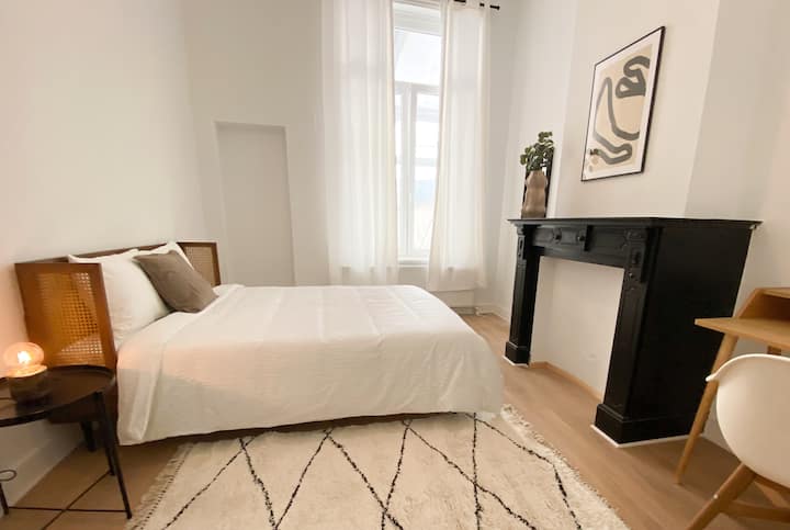 Large Room In A Shared House | Heart Of Brussels - Bruxelles