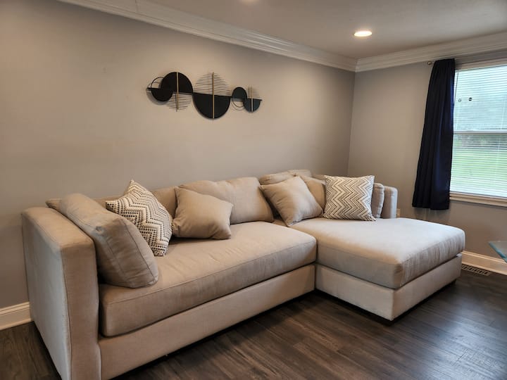 Newly Renovated  2 Bathroom 2 Bedroom Home - Accokeek, MD