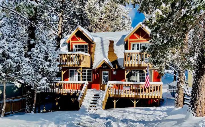 King Kong’s Cozy Cabin With View - Big Bear Lake, CA