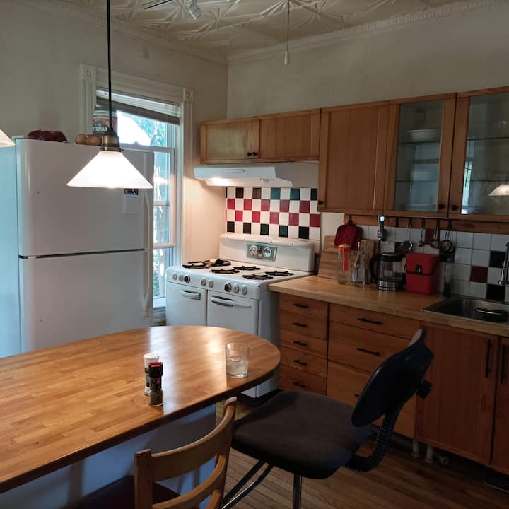 Large Private Room, Walk To Ferry - Staten Island, NY
