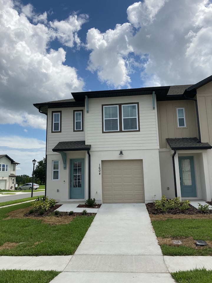 Vacation Townhome Davenport ChampionsGate - Townhouses for Rent in ...