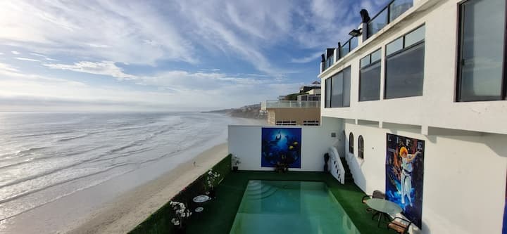Cheerful Beachside 5-bedroom Villa W/ Pool - Rosarito