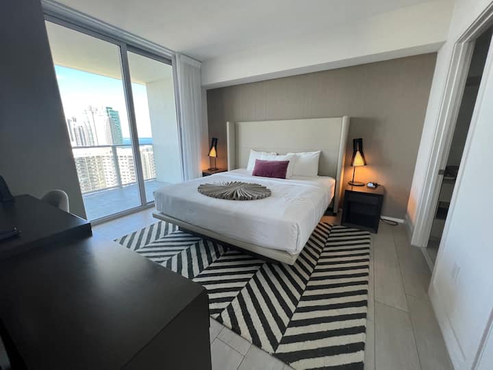 Hyde Luxury Apt 2b/2b Miami: Beach And Pool - Hallandale Beach, FL