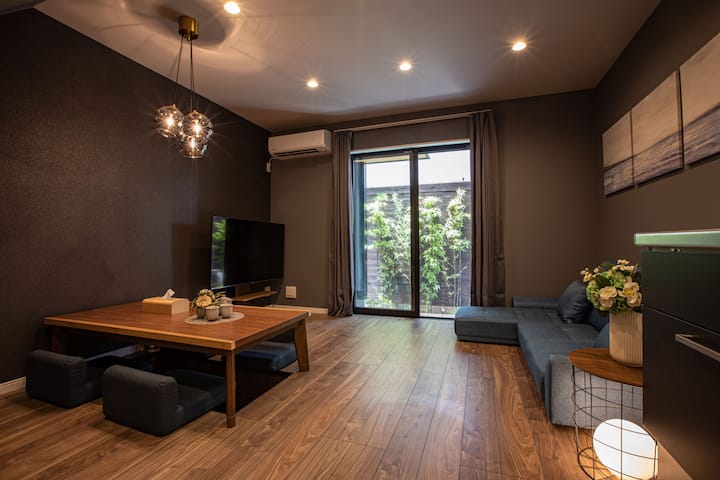 淡海|临近难波、通天阁、天王寺|花园町站/动物园前站步行14分|双线地铁直达难波、梅田|日式整栋户建 - Osaka, Japan