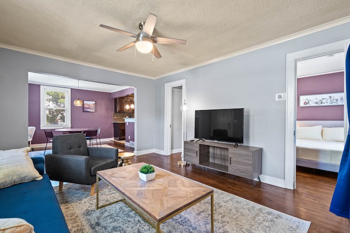 Pet Friendly Two Bedroom Home With Fenced Yard - Kansas City