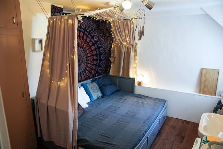 Tinyroom In Marburgs äLtester Straße (Martin) - Marburg