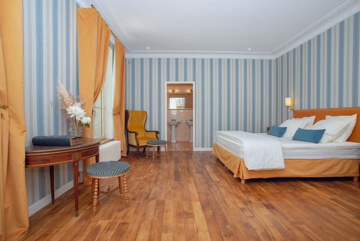 Chambre D'hôtes Du Château Vert- Charme Et Confort - Noailles