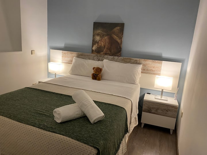 Bonito Apartamento En Acacias - Madrid