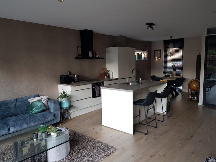 Mooie Centraal Gelegen Nieuwbouw Hoekwoning - Den Haag