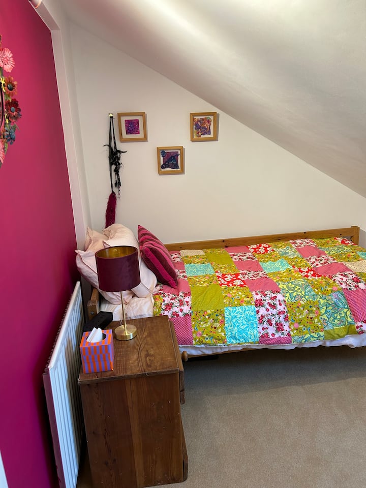 Private Room In Our Home For Cycling Groups - Swindon