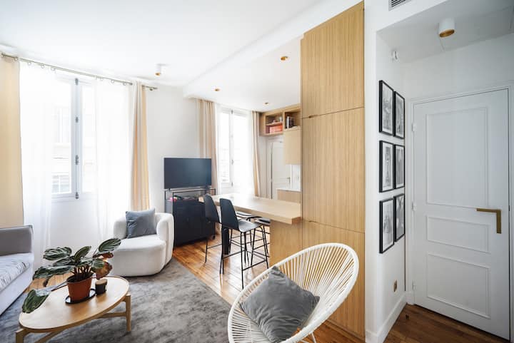 Appartement Design Dans Le Haut Du Marais - 