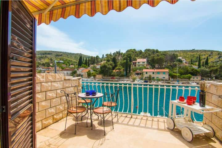 2- Floor Vacation Home Bobovisce , Brac - Sutivan