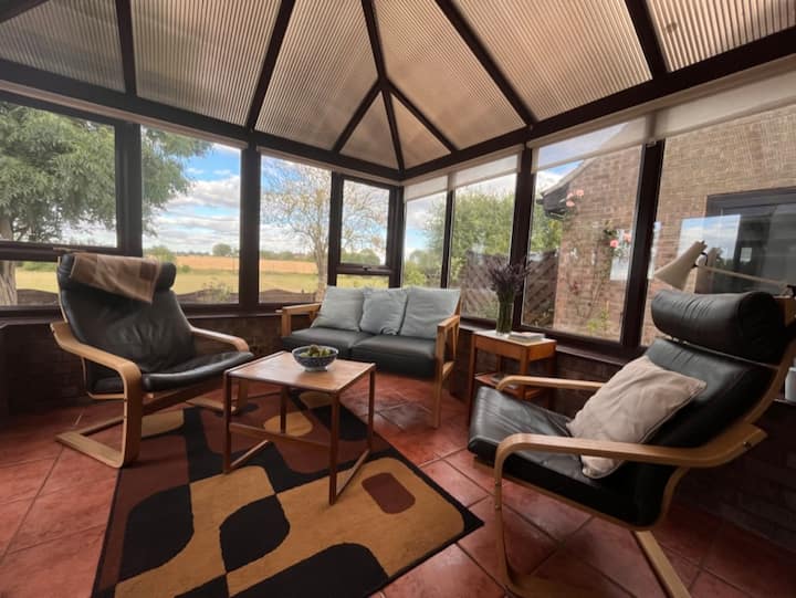 Suffolk Village Home With Dedicated Office - Cambridgeshire