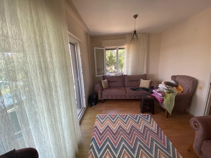 Sessiz Ve Kafa Dinleyebileceğiniz. Ulaşımı Yakın - Çeşme