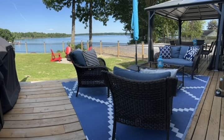 Anchorage Bay River Cottages. "Escape" - Brockville