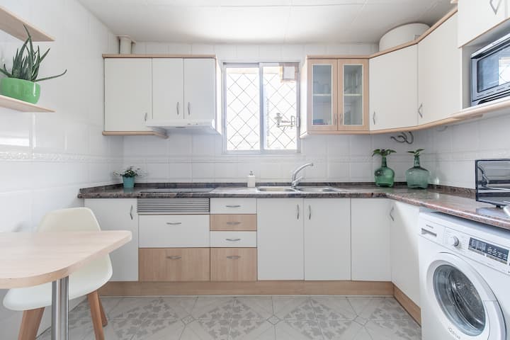 Bright & Cozy Flat In The Fishing District - Tarragona, España