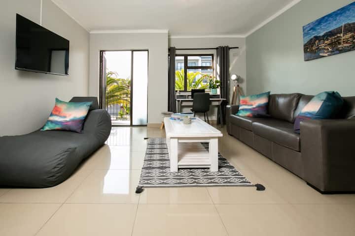 2 Bedroom Business/holiday Apartment With Inverter - Parklands