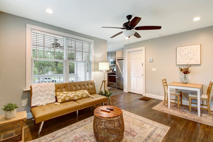 Maison Joyeuse D'une Chambre Avec Stationnement Gratuit. - Jacksonville
