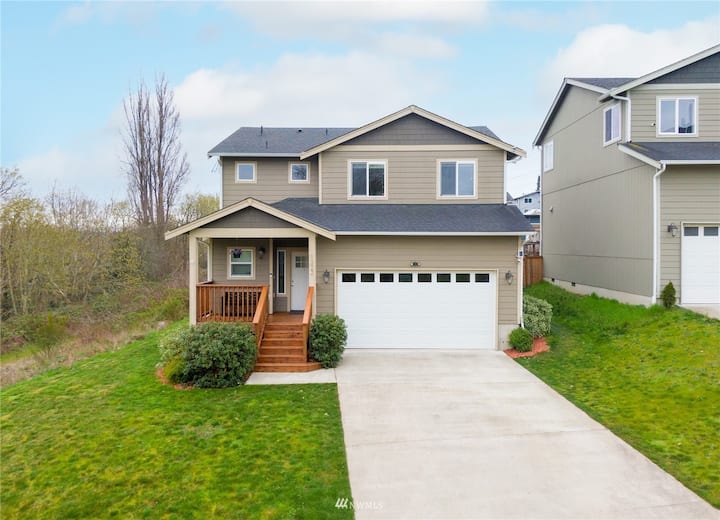 Tacoma Basecamp: 4br | Sauna | Office | King Beds - Tacoma, WA