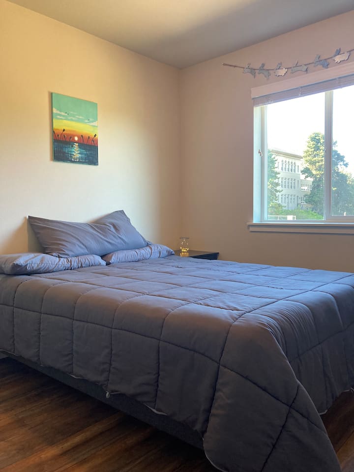 Private Room In Tacoma Queen. Convenient Location! - Tacoma, WA