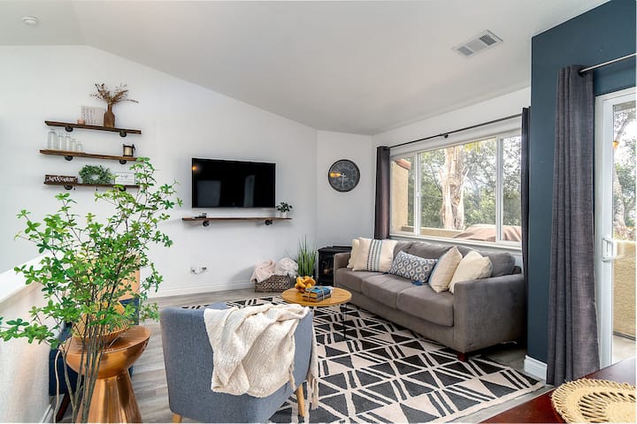 Modern & Cozy Townhome - Pismo Beach, CA