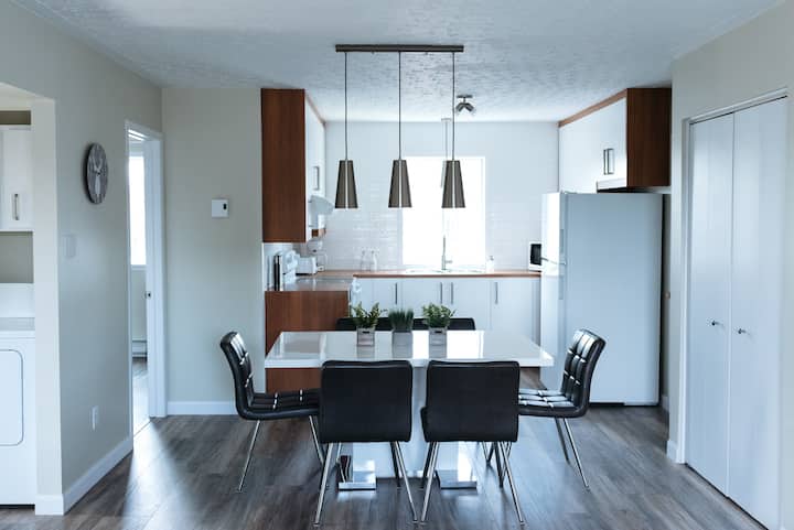 Appartement 2 Chambres + Divan-lit (Contemporain) - Rouyn-Noranda