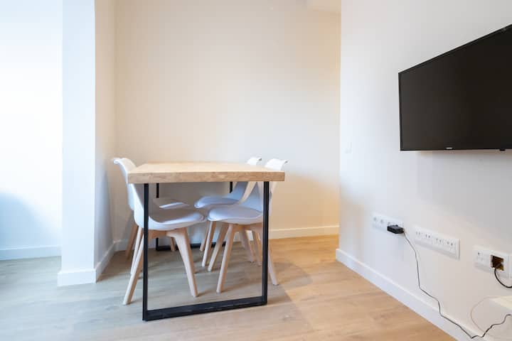 Piso Para Estudiantes De 4 Habitaciones - Barcelona