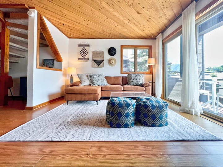 Comfort With Mountain Views!  Close To Slopes! - Crested Butte, CO
