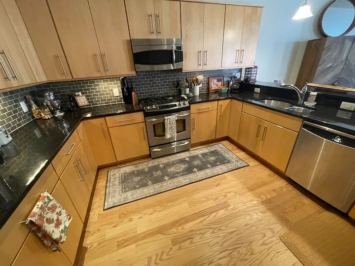 Lovely, Furnished One-bedroom Condo In North Shore - Chattanooga, TN