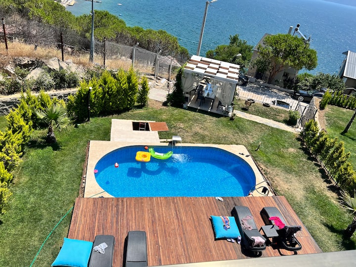 Behagliche Villa Mit Pool Und Viel Platz - Erdek