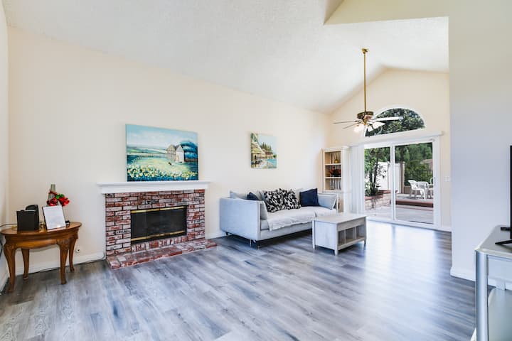 Cheerful 4 Bedroom 3 Bathroom House In Chino Hills - 奇諾崗