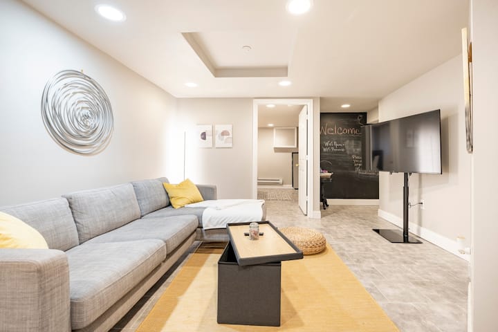 Modern/kitchen/wi-fi/workspace/asd Child Equipped - Philadelphia, PA