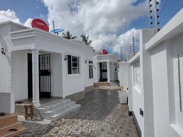 Mkamiti Villa -Airport Hotel - Dar es Salaam