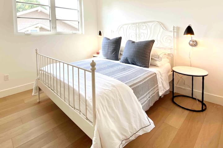 2 Bedroom House, 3mins Walk From Hospital - Kelowna