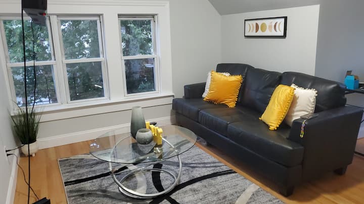 Modern 2 Bedroom W/parking & Laundry 25min Nyc - Pelham Bay – Bronx NY