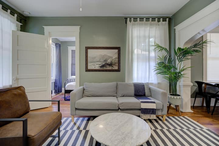 Modern And Stately Upper 2-bed In Historic Midtown - Memphis