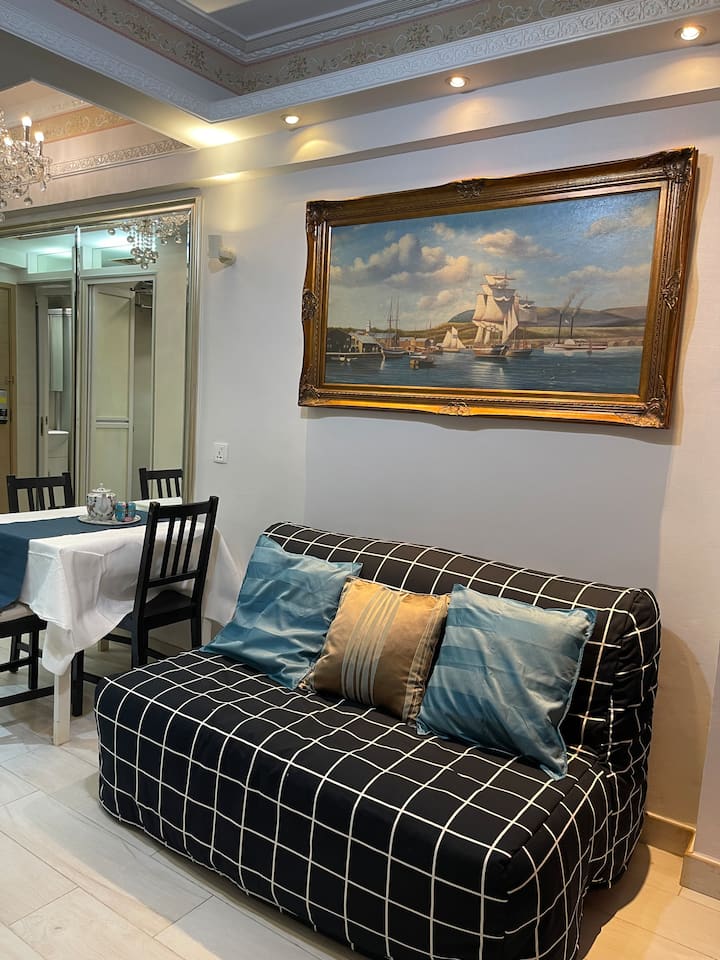 Downtown Mong Kok Mtr Lux. Dec 4 Beds 2 Baths - Kwun Tong