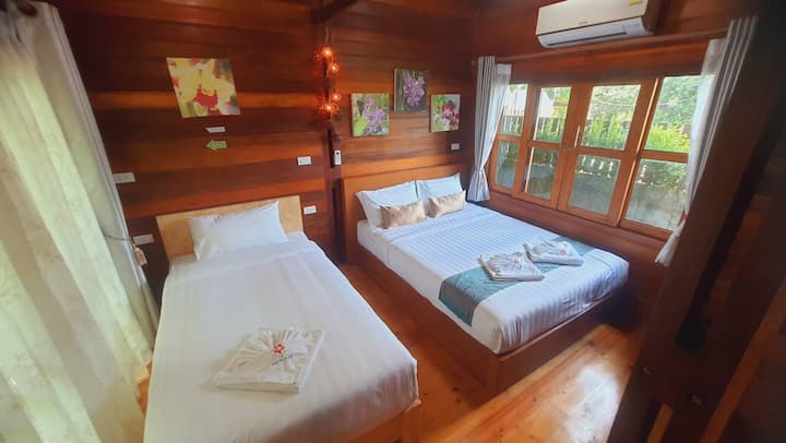 Wooden Family House By Areeya Phubeach Resort - Ao Nang