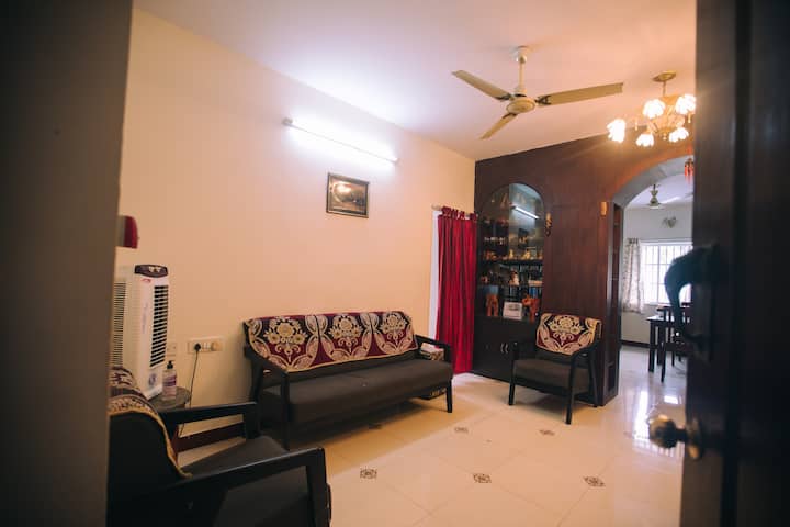 Newly Renovated 2+1 Cosy Apartment In Besant Nagar - Chennai