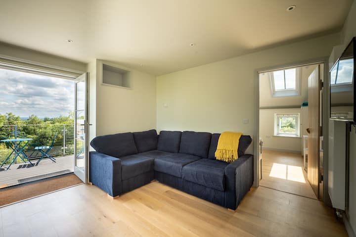 Stylish Hay-loft With Stunning Countryside Views - Haverfordwest