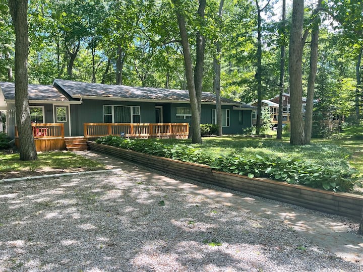 Updated Cottage, Southcott Pines, Near Sun Beach - Grand Bend