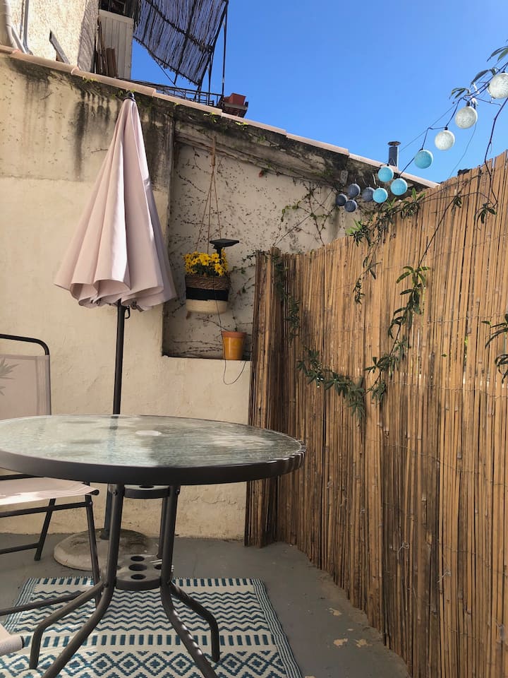 Clémentine - Terrasse Et Calme En Centre Ville - Département Vaucluse