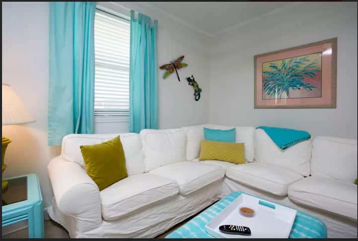 Cozy & Steps From The Beach - Papou's Place Tybee - Tybee Island, GA