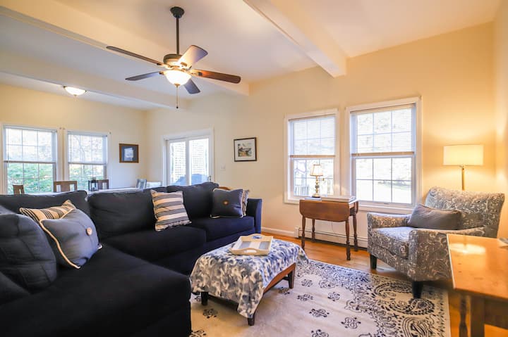 Large Townhouse Near Willard Square - South Portland, ME