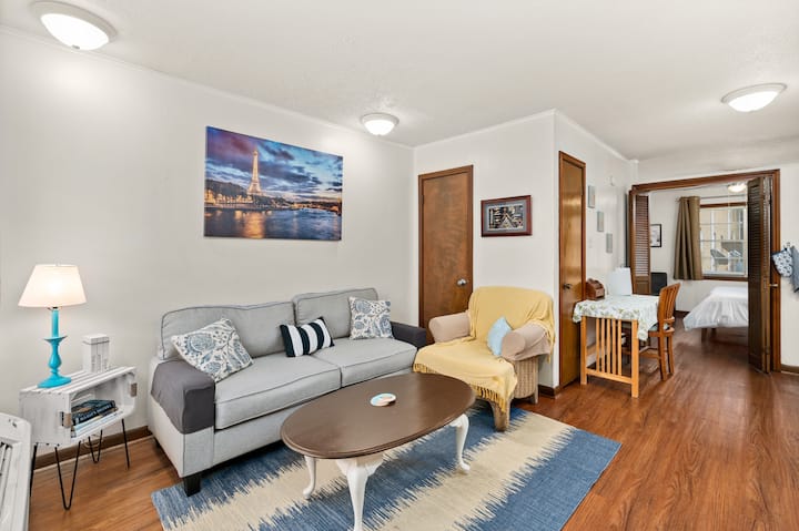 Nautical Private & Clean 1br Queen Bed Convenient! - Alexandria, LA