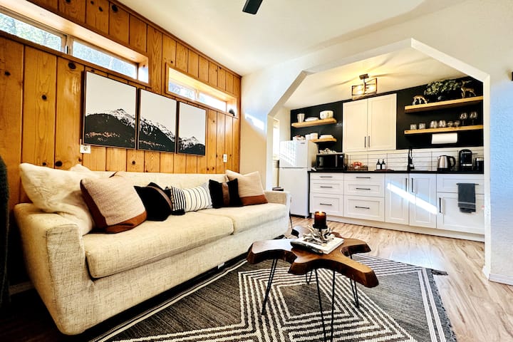 Cozy Getaway Near Yosemite! - Groveland, CA