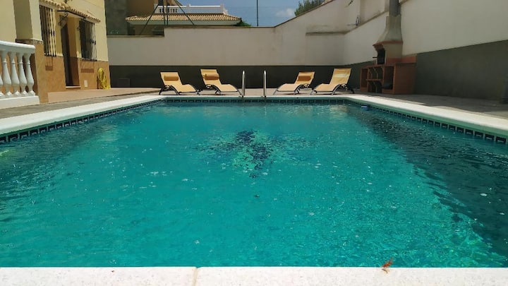 Casa Con Piscina A Un Paso De Todo - Casabermeja